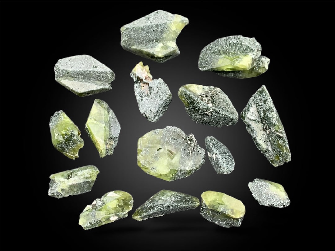 Sphene Crystal, Green Titanite Crystal, 21 Carat Natural Green Titanite ...