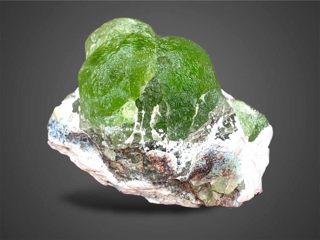 41.3 Gram Peridot Mineral Specimen,natural Green Peridot, Peridot on ...