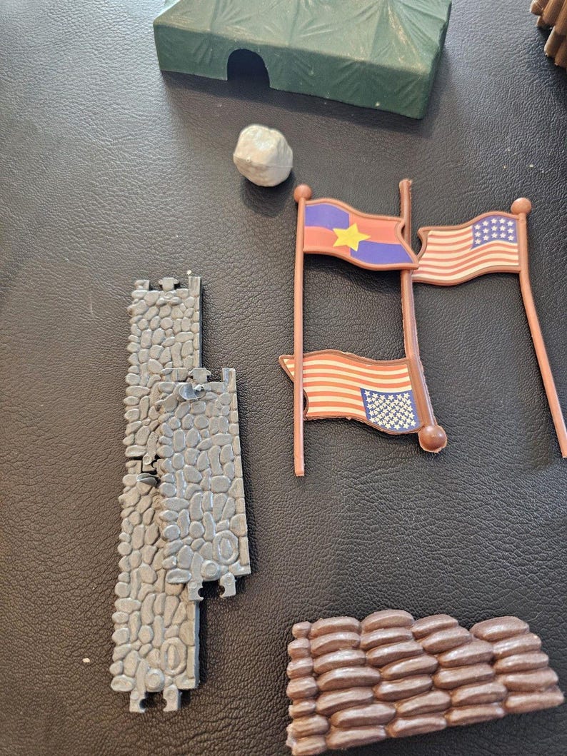 Marx Vintage Ft. Apache Fort Walls and Gate Sections Flags - Etsy