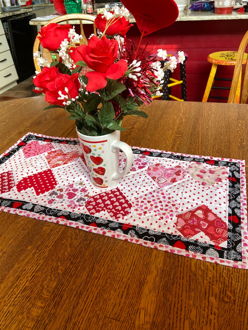 Valentines Day Quilted Table Runner for Home Decor, Living Room, Dining ...
