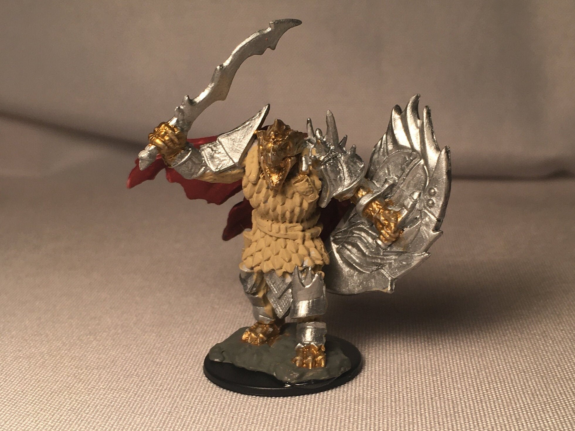 Dragonborn Fighter Painted Miniature/Dragonborn Paladin Hand | Etsy
