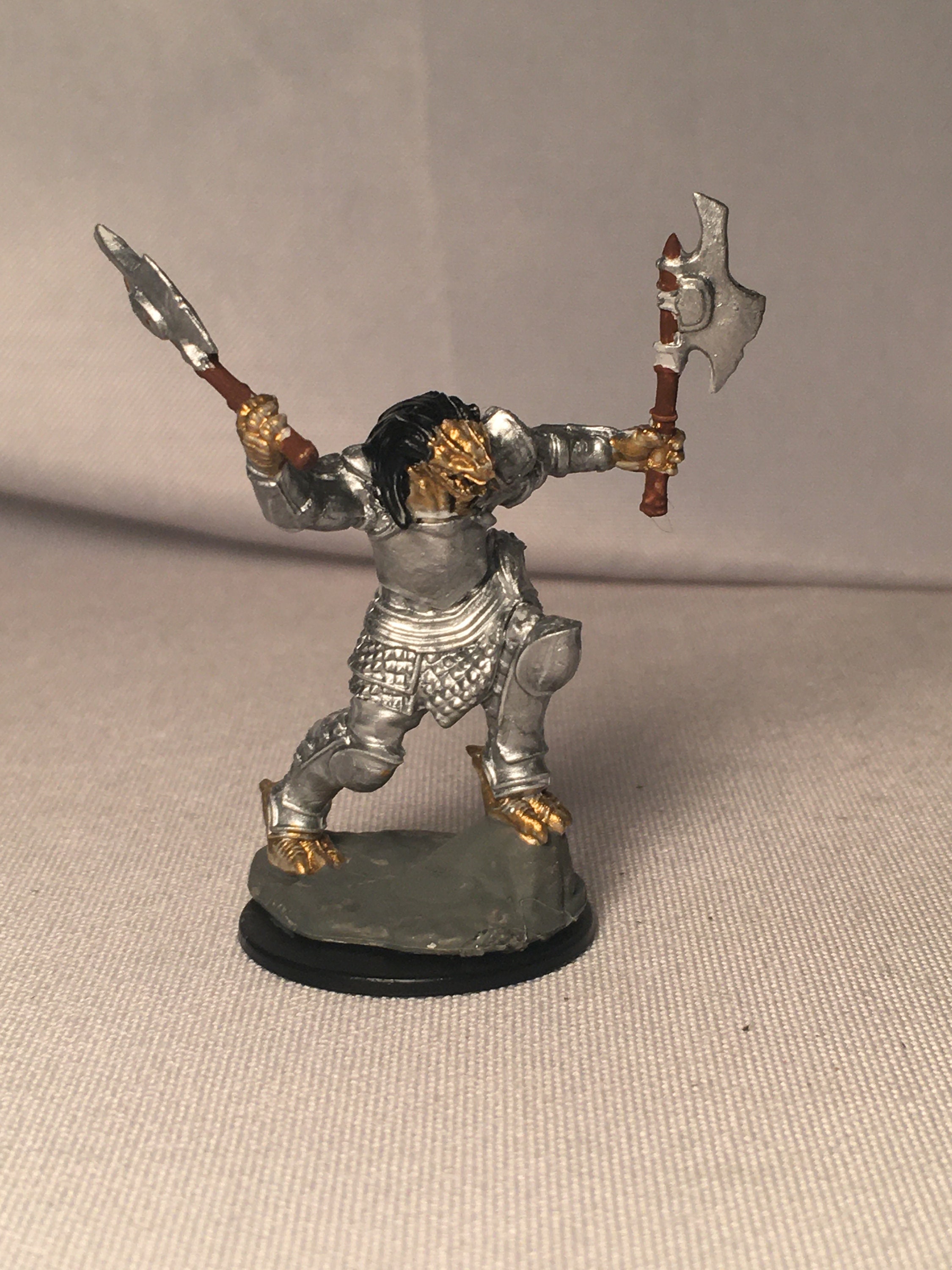 Female Dragonborn Paladin Painted Miniature/Gold Dragonborn | Etsy