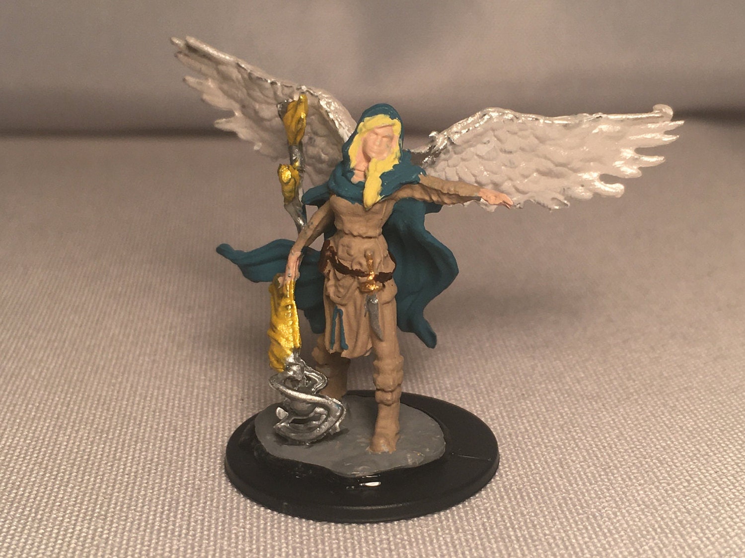 Female Aasimar Wizard Painted Dnd Miniature/female Aasimar Sorcerer Dnd ...