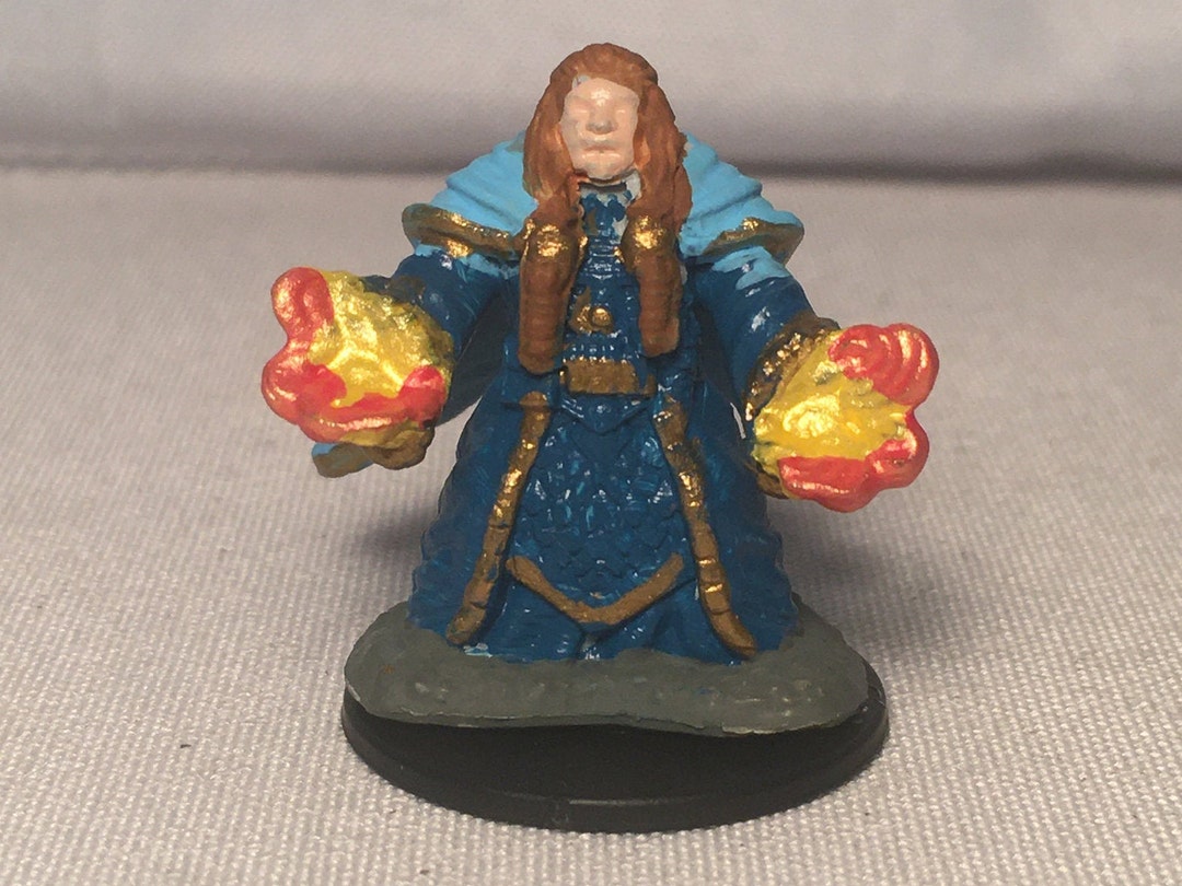 Female Dwarf Wizard Painted Dnd Miniature/female Dwarf Sorcerer Hand ...
