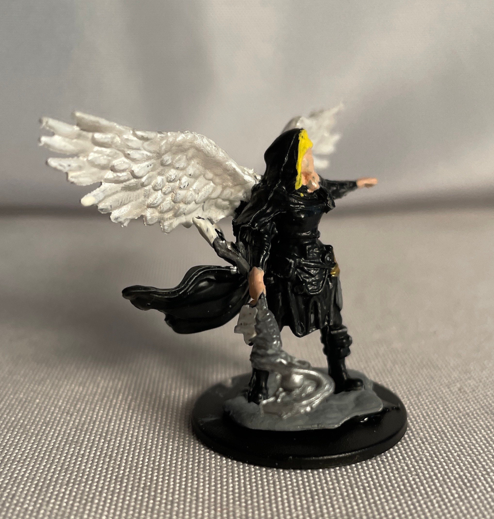 Female Aasimar Wizard Painted Dnd Miniature/female Aasimar Sorcerer Dnd ...