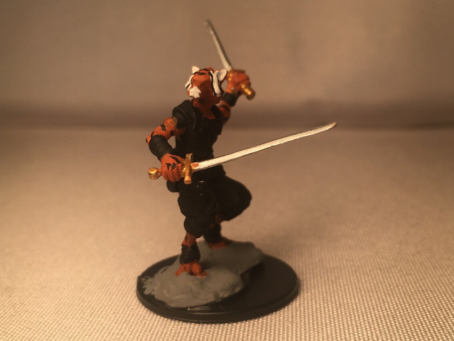 Tabaxi Rogue Painted Dnd Miniature/tabaxi Fighter Hand Painted - Etsy
