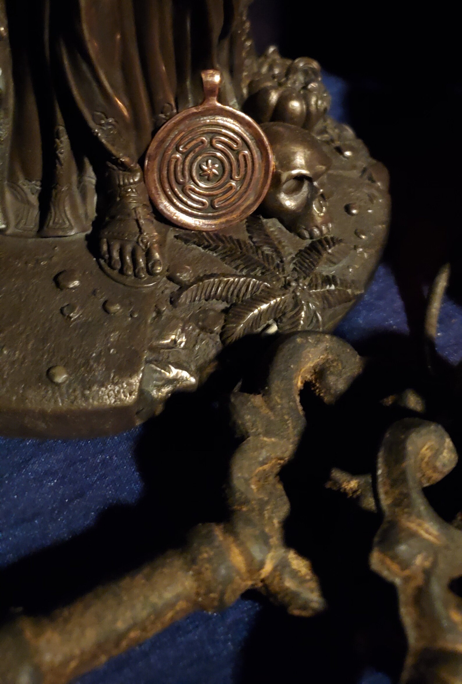 Strophalos or Hekates Wheel Pendant Altar/divination Coin - Etsy