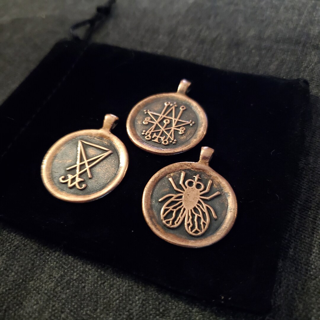 Tre Capi Astaroth, Lucifero, Belzebuth / Pendente, Moneta da Altare ...