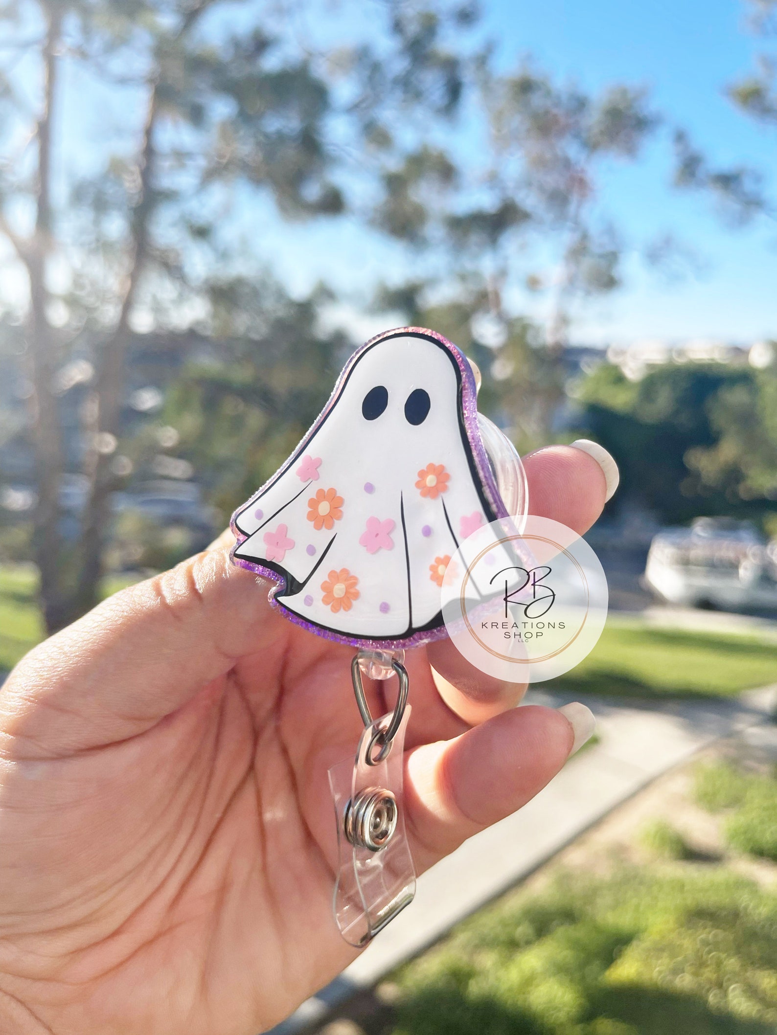 Cute Daisy Ghost Badge Reel | Daisy Ghost Badge Reel | Floral Ghost ...