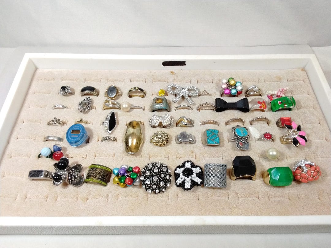 Vintage to Now Junk Wearable Costume Ring Lot; 50 Fun Costume and Junk ...