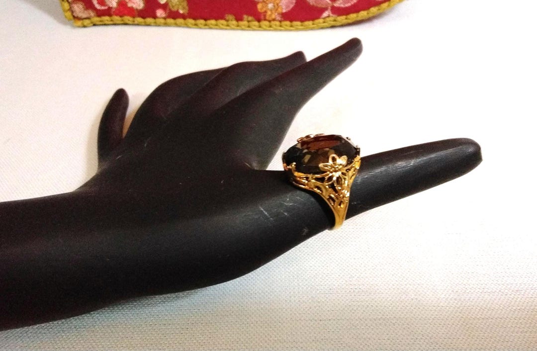Vintage 14KTGE UNCAS Large Oval Smoke Gray Heirloom Ring; Vintage Uncas ...