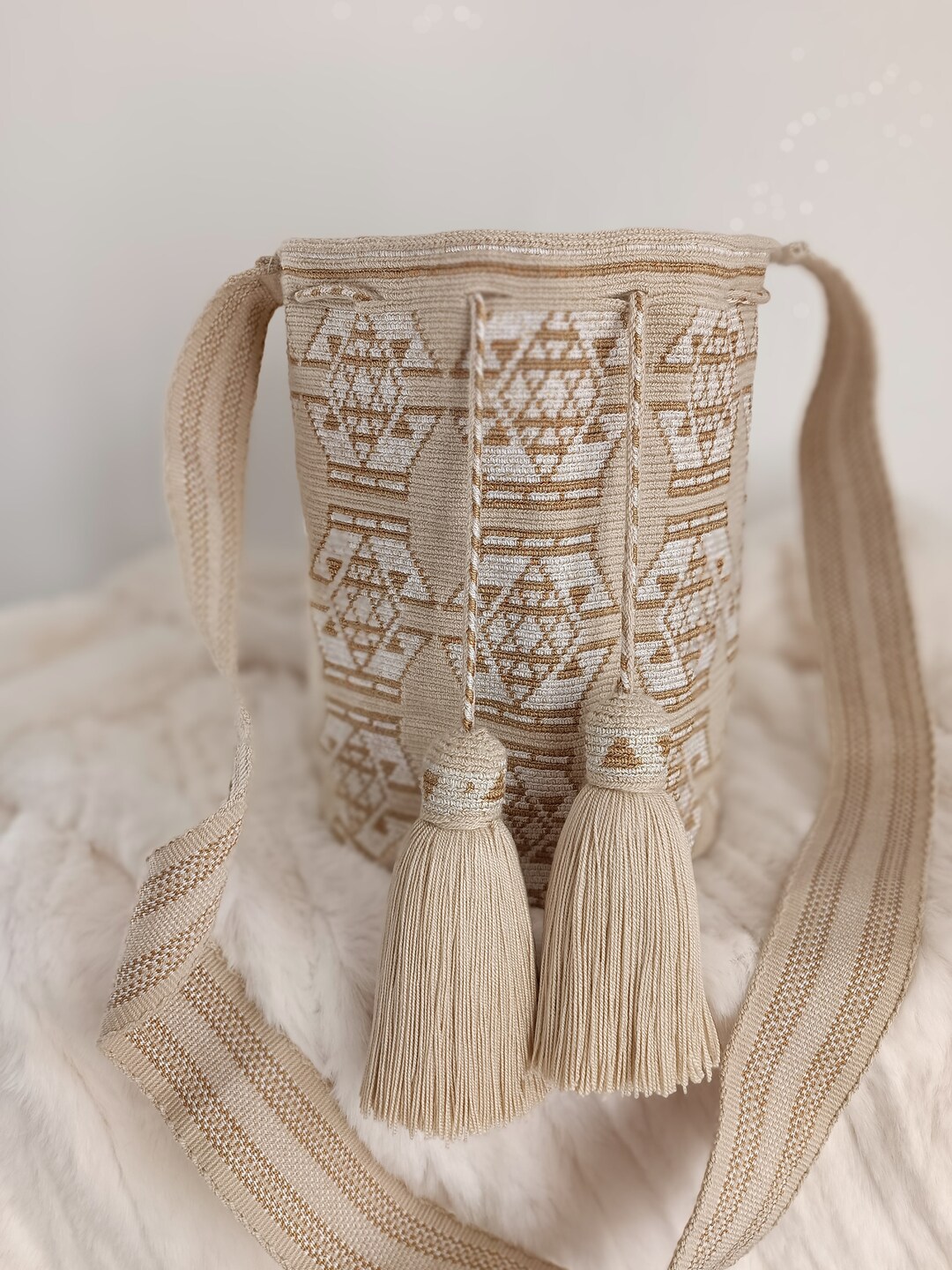 A Real Gem, Mochila Wayuu Bag From Un Fil Unique. Traditional Wayuu ...
