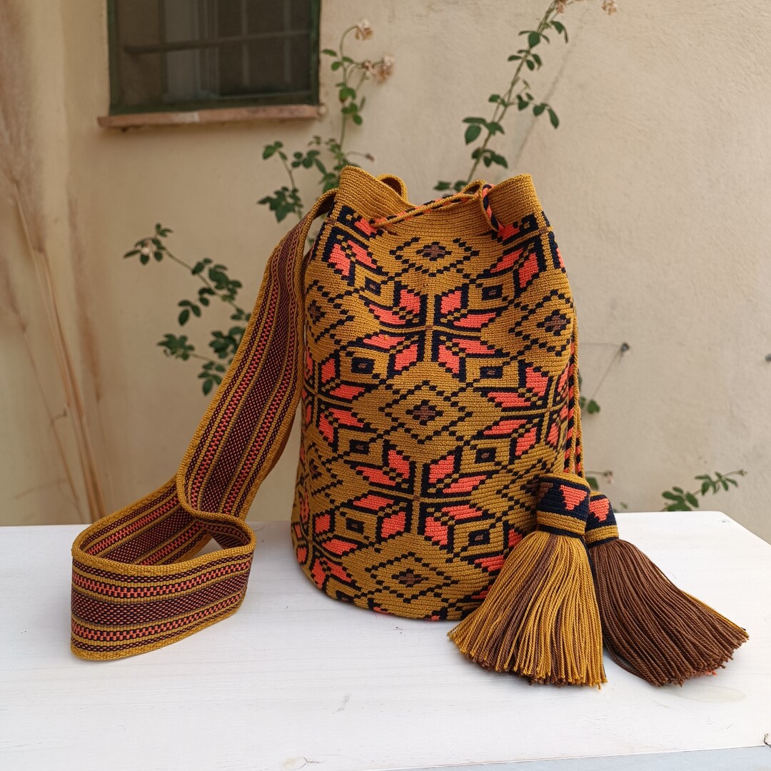Wayuu Mochila Bag in Single Thread. Wayuu Traditional Drawing Made in ...