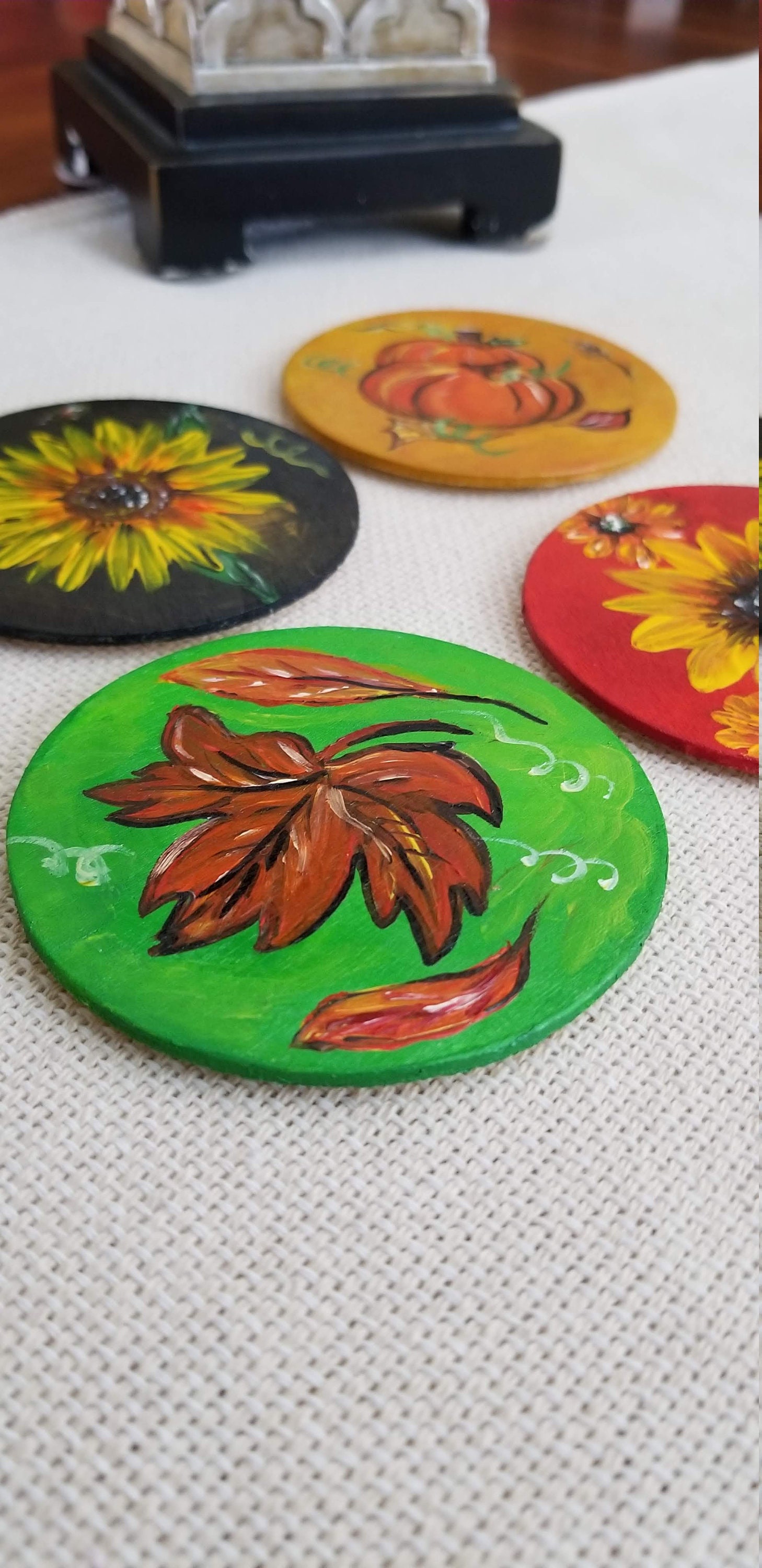 Fall Themed coasters Hand painted wood coasters Acrylic - Etsy.de