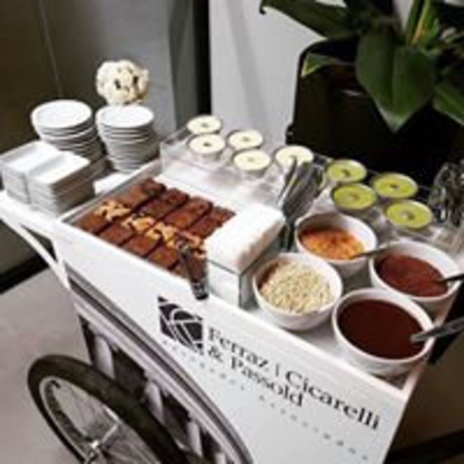 DISPLAY CART Candy Cart Display Push Cart Display Cart Merchandising ...