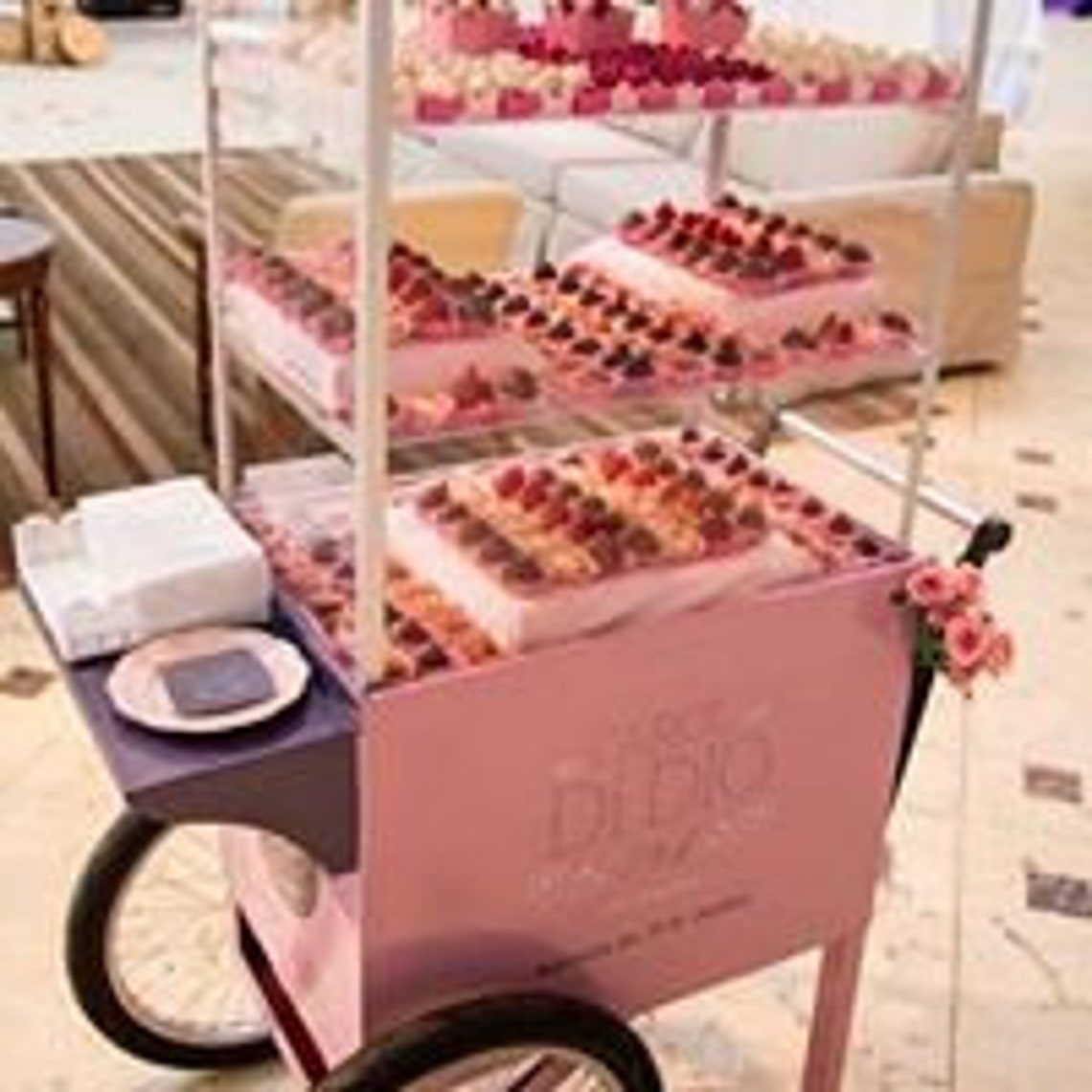 DISPLAY CART Candy Cart Display Push Cart Display Cart Merchandising ...
