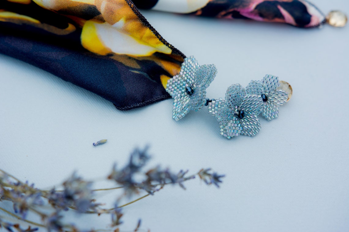 Simple Beaded Flowers Pattern, How to Do Small Beaded Flowers Step by ...