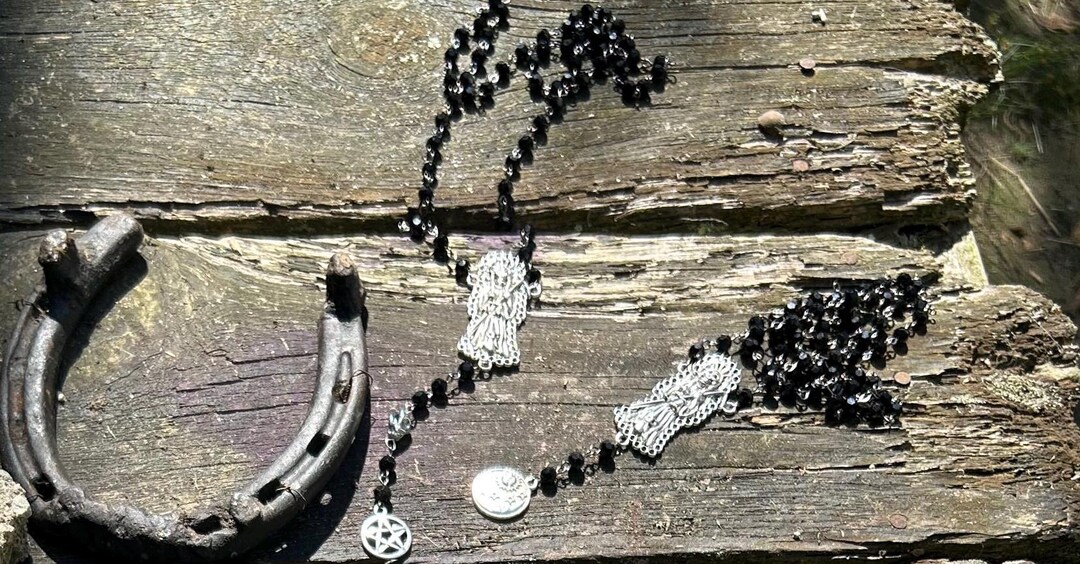 Wiccan La Santa Muerte Sun and Moon Black Rosary - Etsy