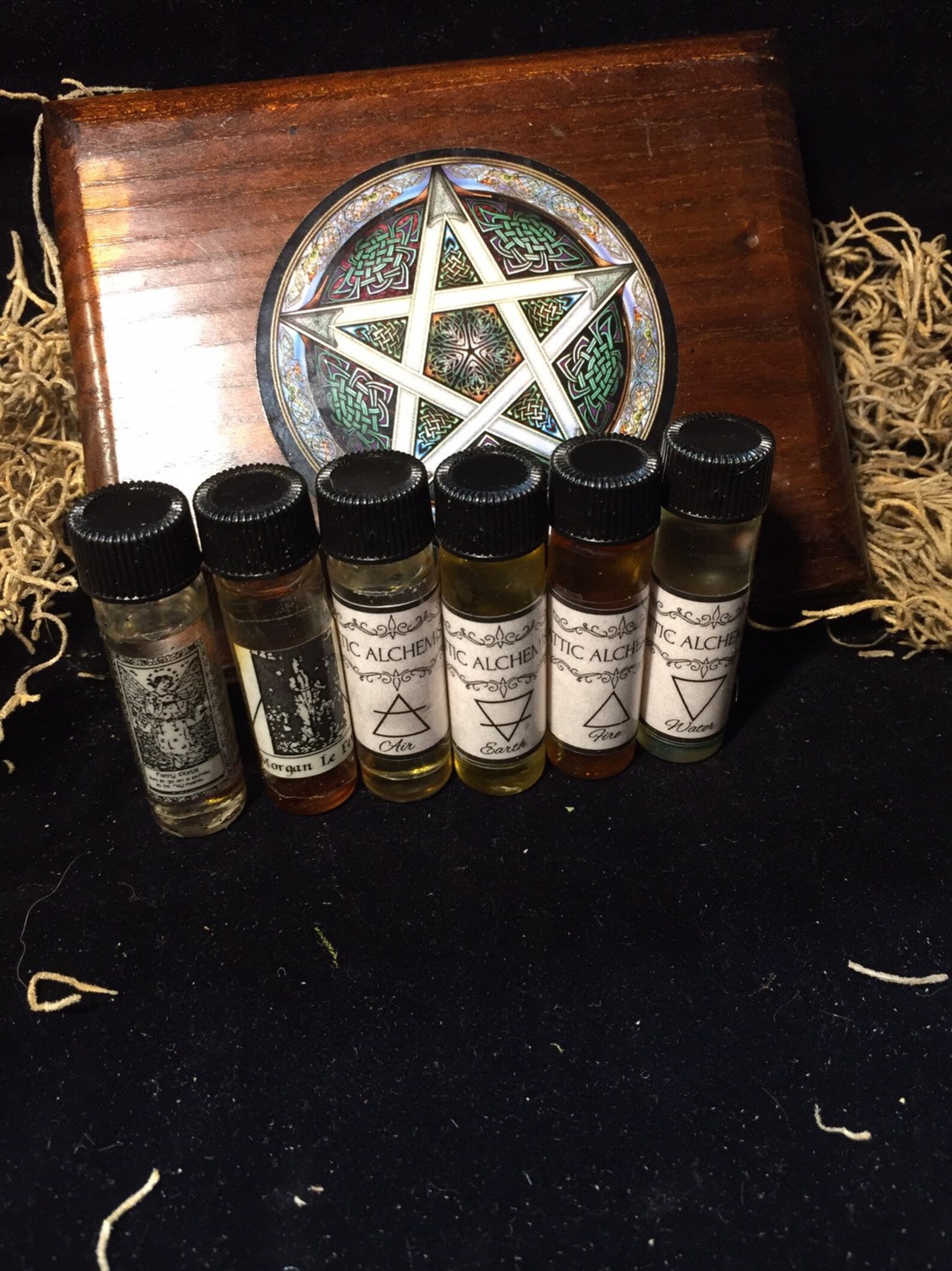 Witch Oils Kit 6 Wiccan Perfume Oils Witch Box Kit Faerie, Morgan Lefay ...