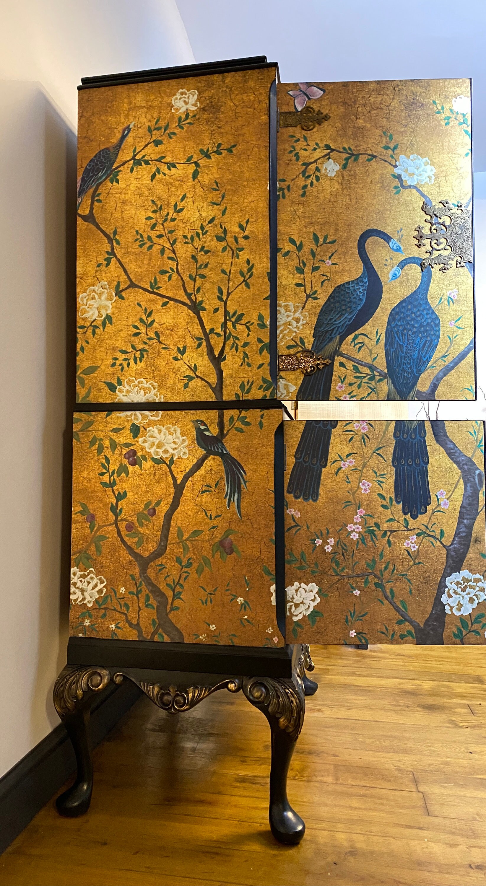Queen Anne Vintage Bespoke Oriental Chinoiserie Drinks Cocktail Cabinet ...