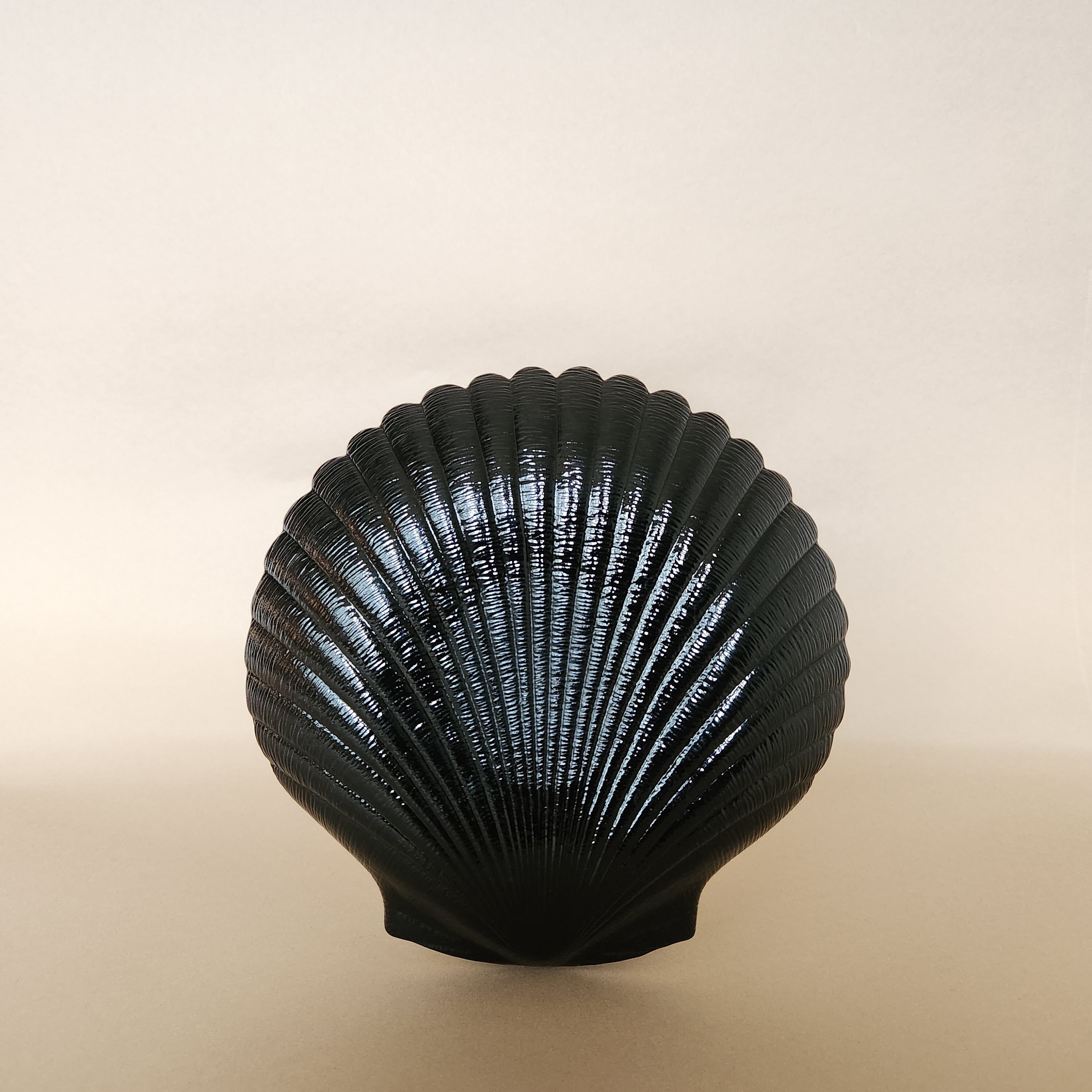 Vintage Black Shell Plates French Arcoroc Coquillage Black Glass Shell ...
