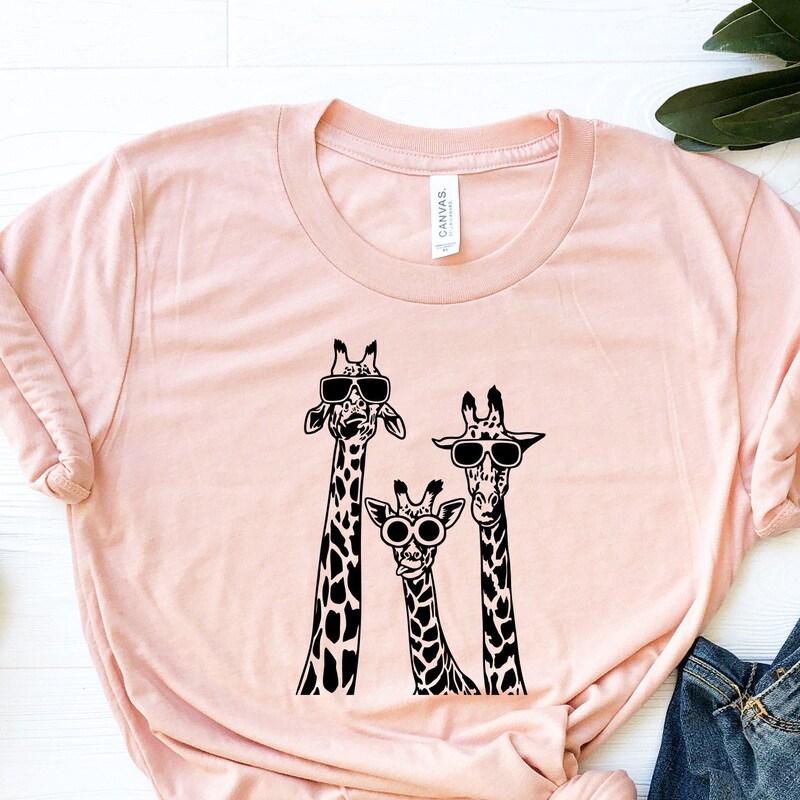 Giraffe Tee - Etsy