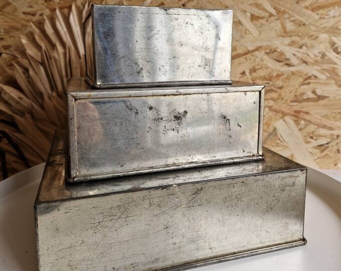 Set of 3 Antique Vintage 1960s Cake Tins Pans Stacking Wedding Cake ...