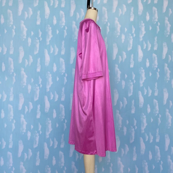 1970’s Vanity Fair robe and nightgown in pink and whi… - Gem