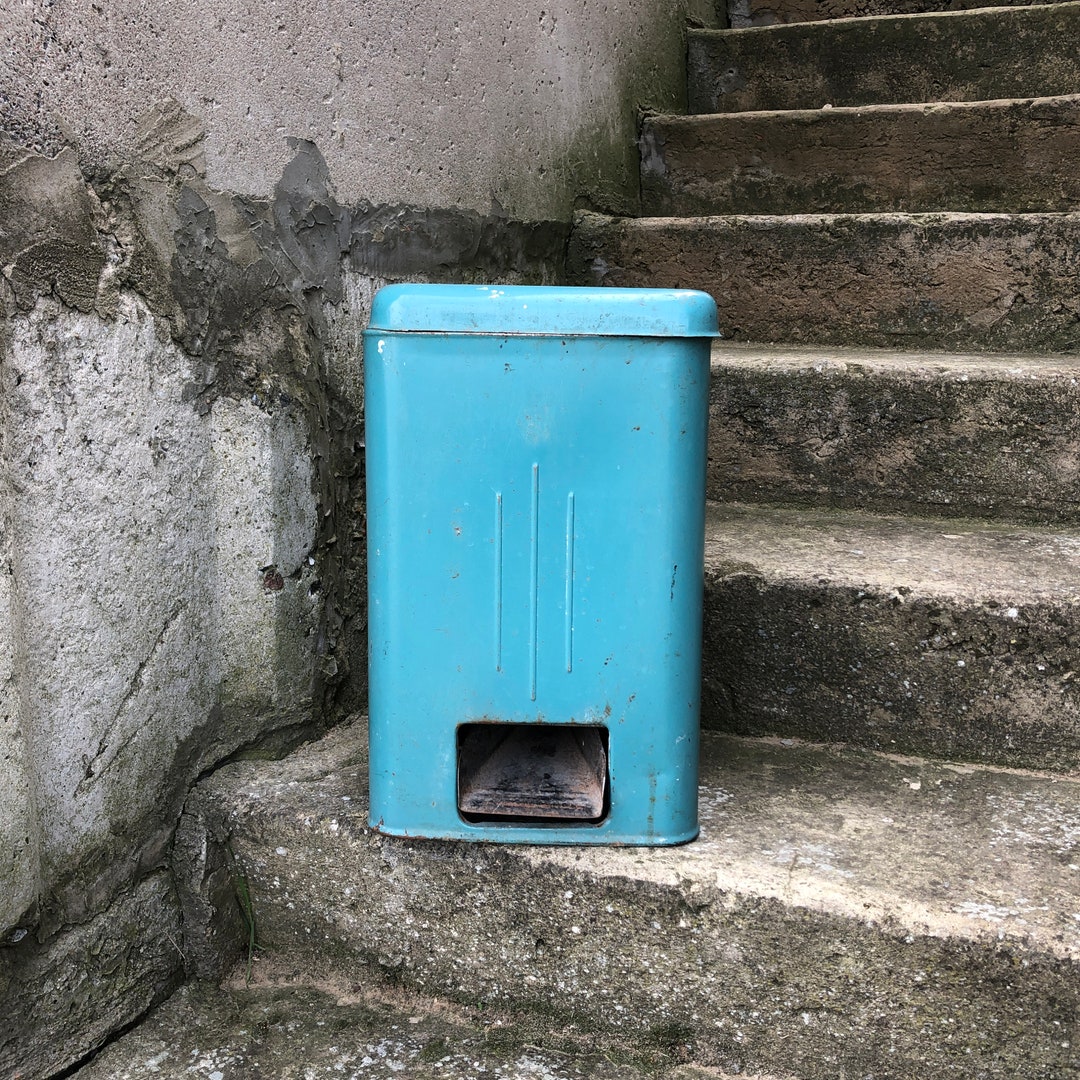 Vintage Trash Can, Metal Wastebasket With Opening Lid, Soviet ...