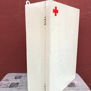 Vintage First Aid Kit, Red Cross, Medical Box, Soviet Wooden Wall ...