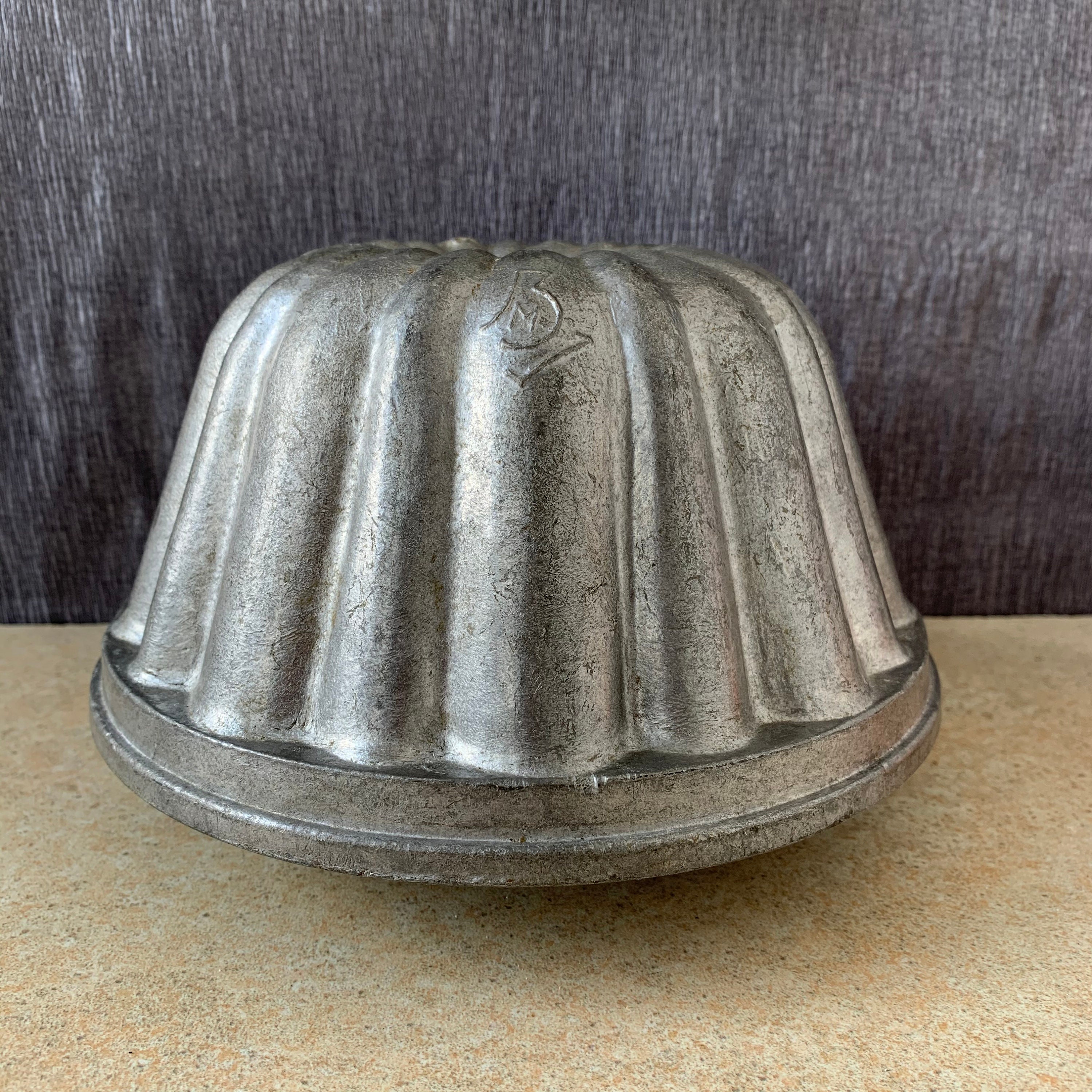 Soviet Cupcake Baking Dish Vintage Large Embossed Bowl - Etsy