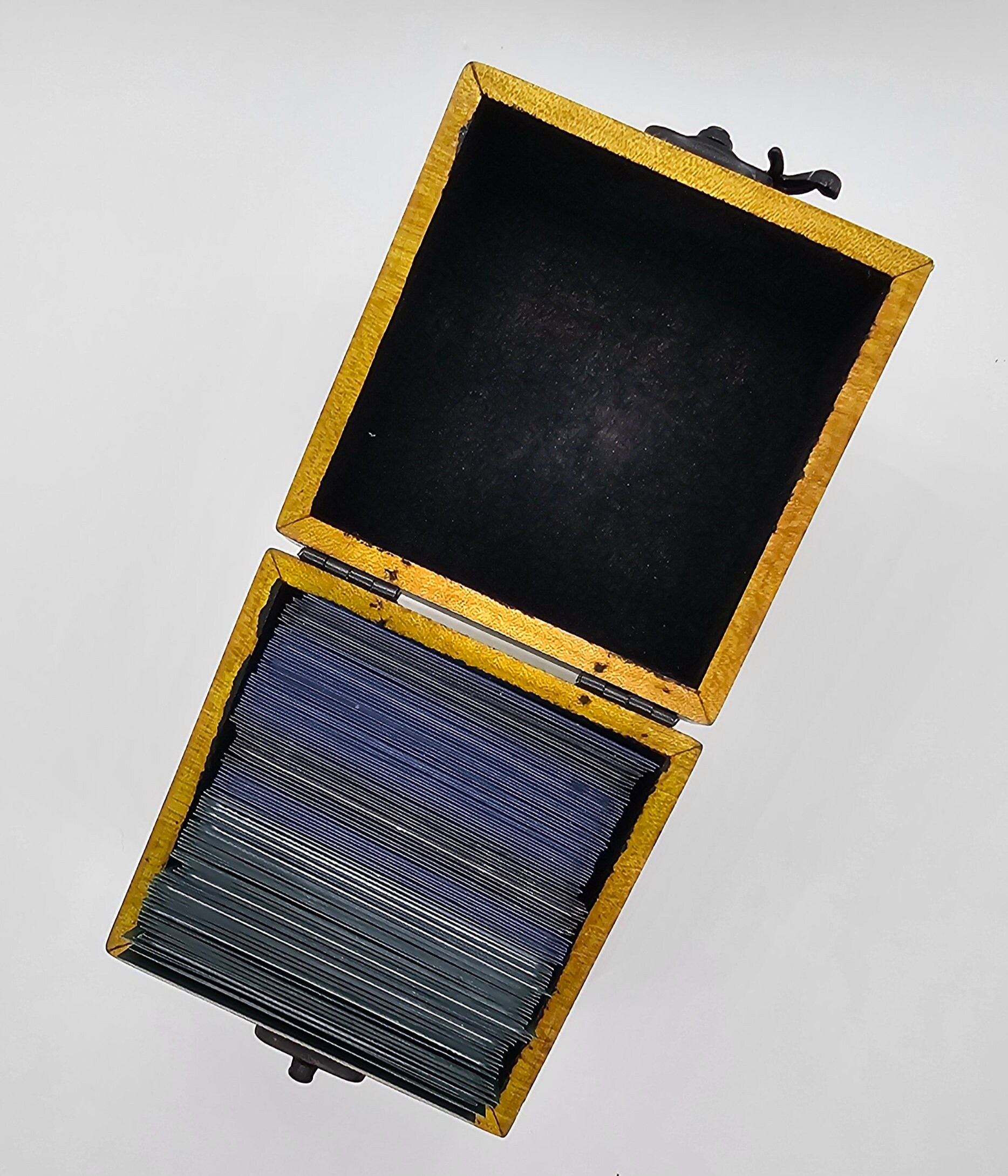 Wood MTG Deck Box With Black Hardware Handcrafted Magic: the Gathering ...