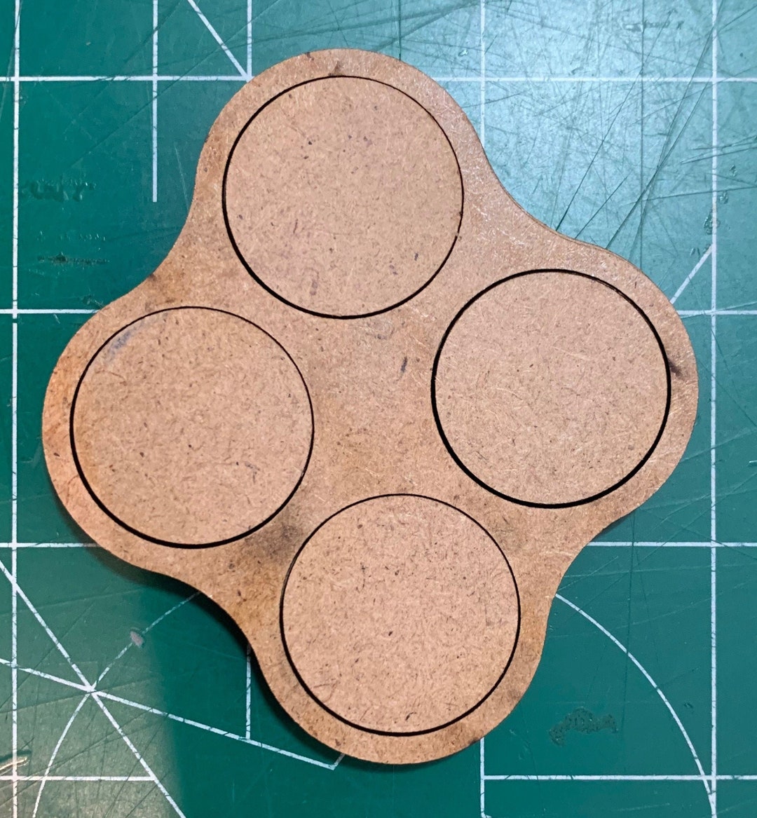 Pair of 25mm Round Saga Cluster Trays (4 Figures) - Etsy