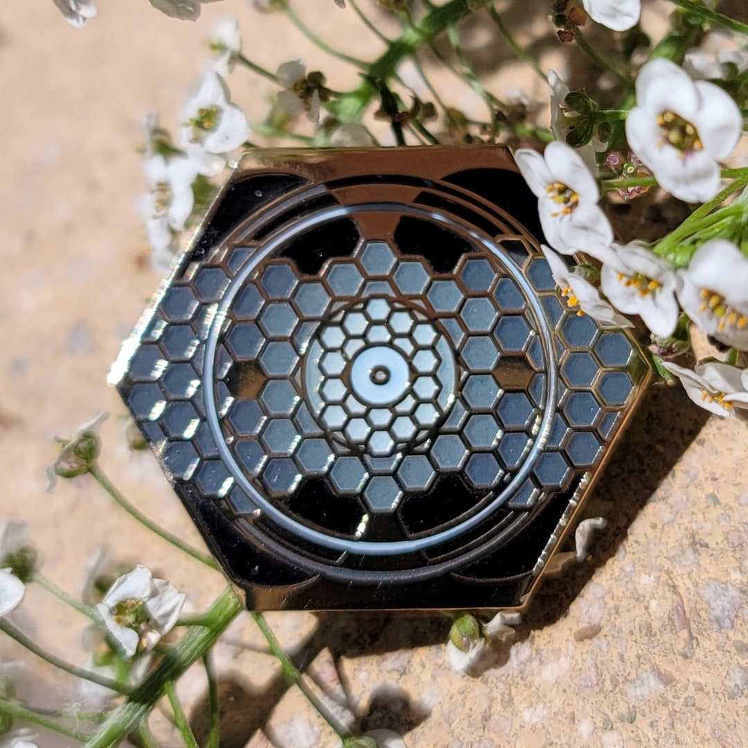 Telescope Lens Enamel Pin, Glow in the Dark Astronomy Jewelry - Etsy