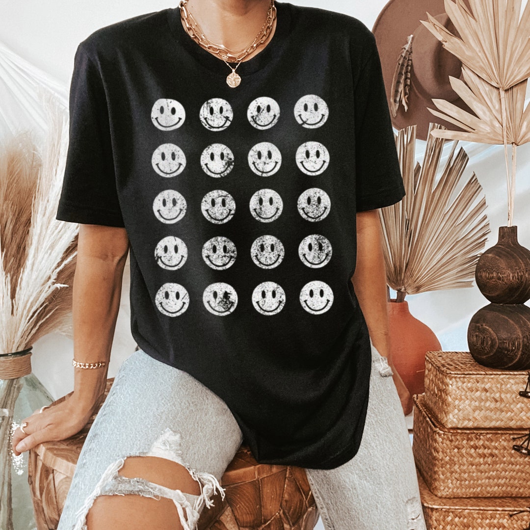 Graphic Tee Shirt | Smile Face Oversized Vintage Style Crewneck Tshirt ...