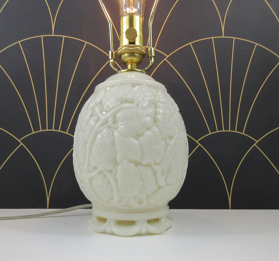 Refurbished 1940's Aladdin Alacite Oak Leaf Table Lamp - Original ...