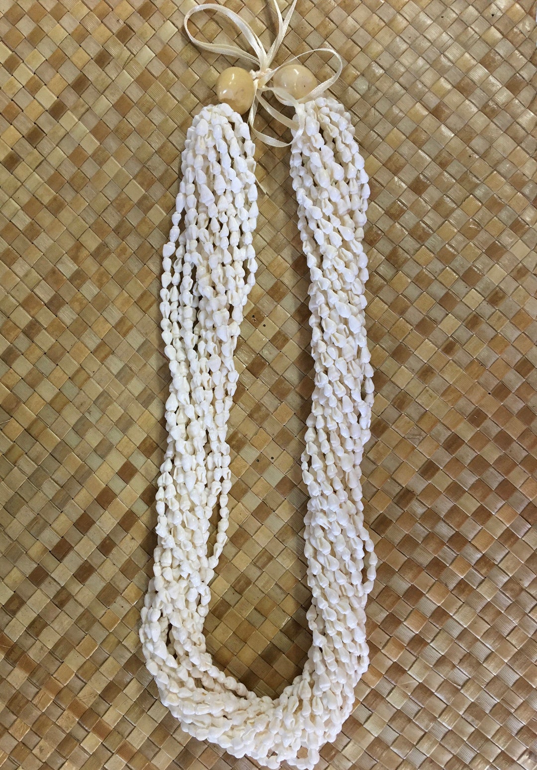 White Nasa Shell Lei- 28 Inch - Etsy