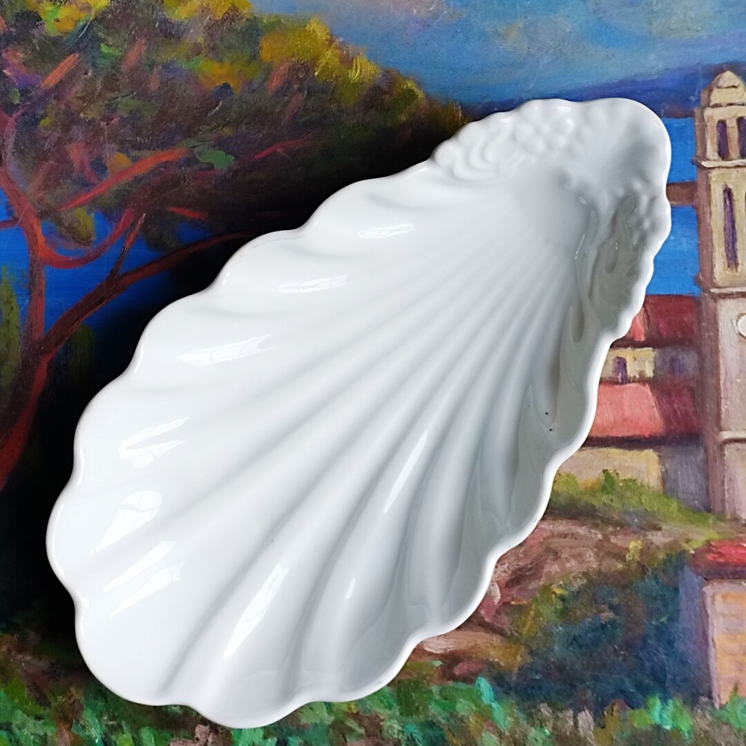 French White Porcelain Shell Dish, Vintage Table Decor or Soap Tray - Etsy