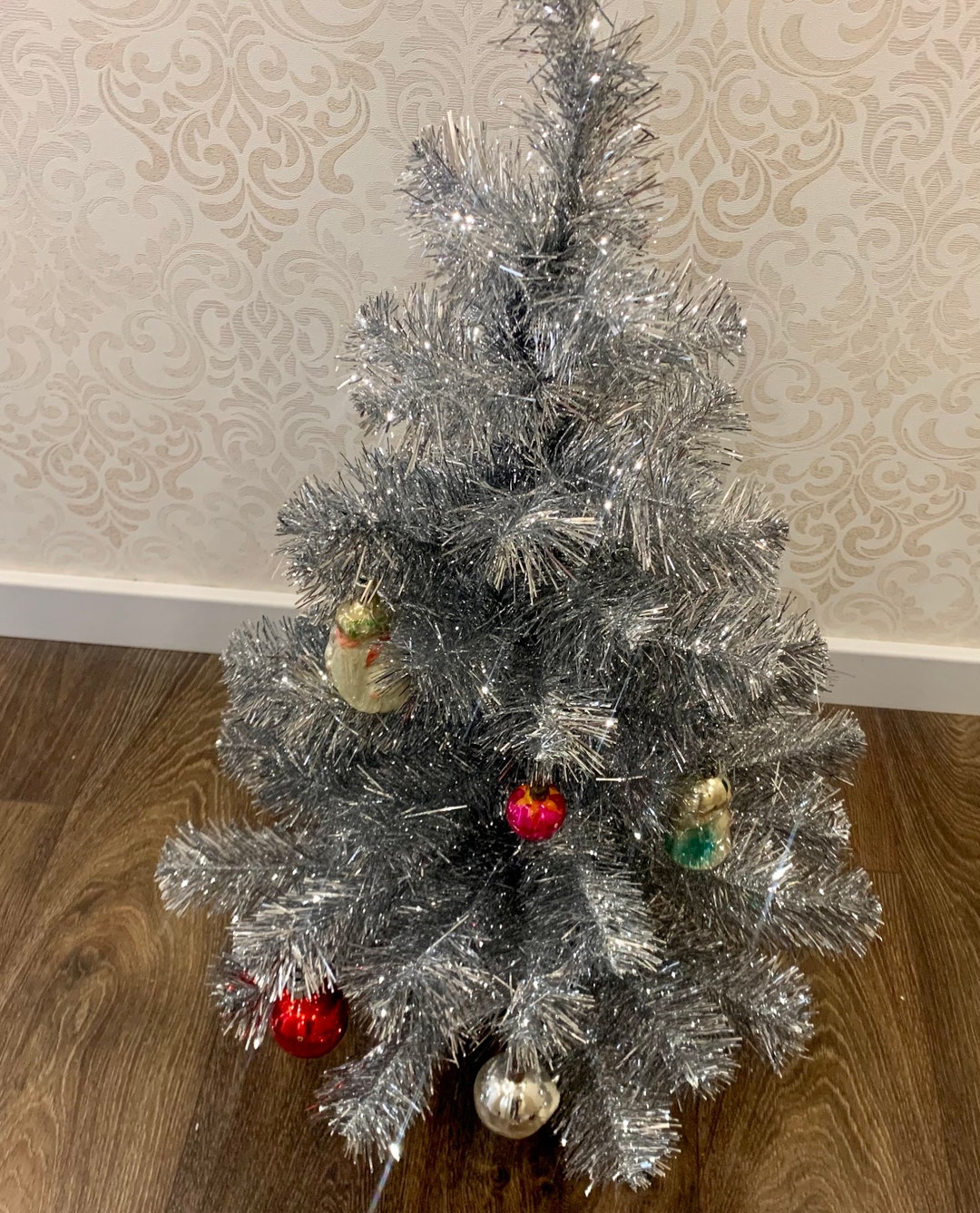 24" Silver Tinsel Christmas Tree Table-top Centerpiece Tree 24" Retro ...