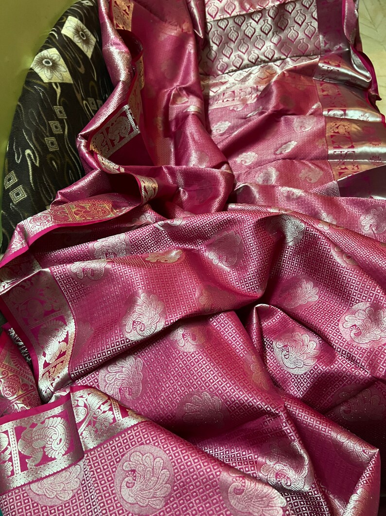 Motifs Sareebordered Sareeindian Sari | Etsy