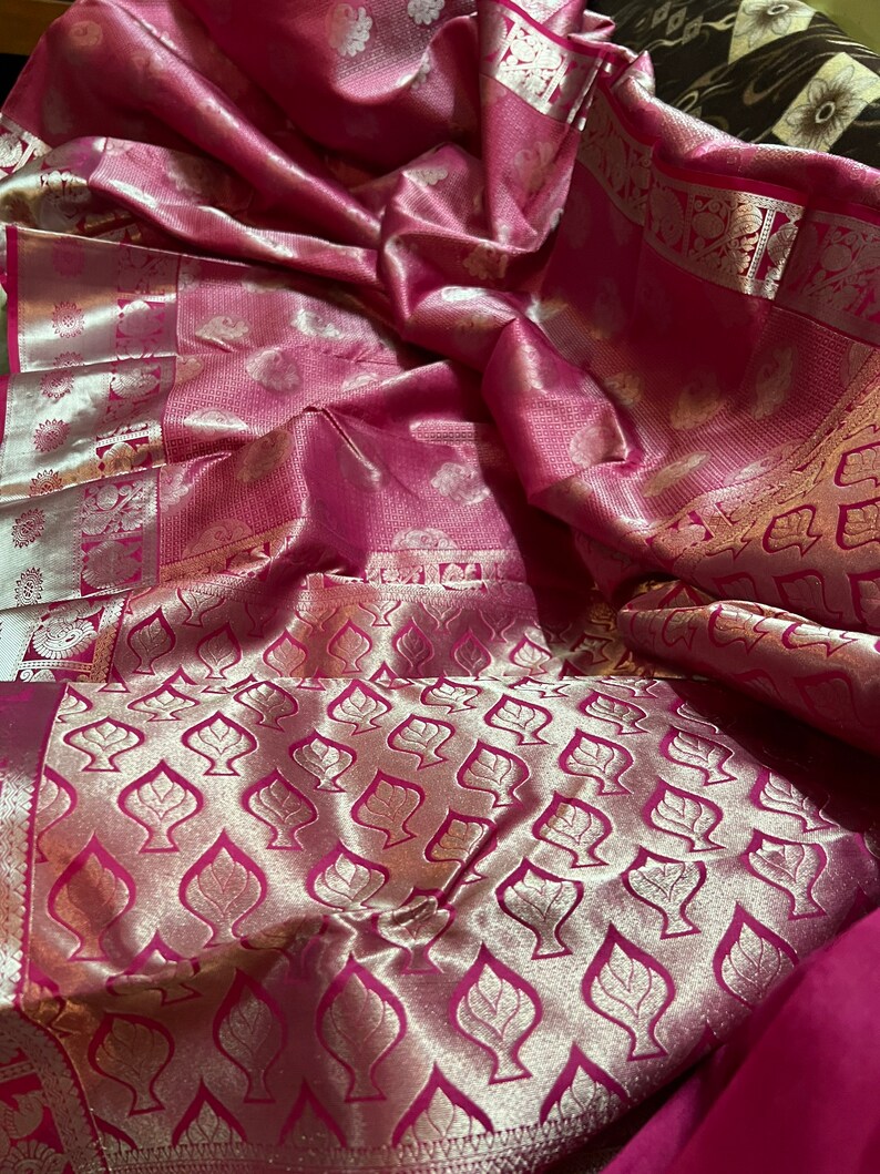 Motifs Sareebordered Sareeindian Sari | Etsy