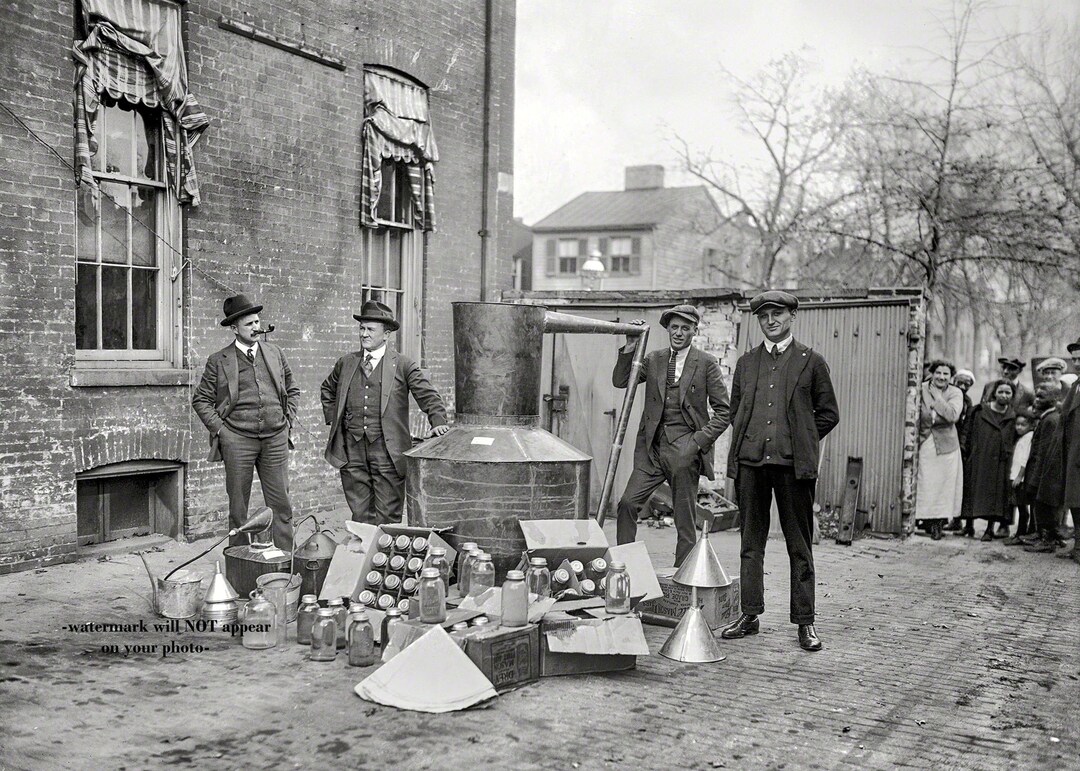 5x7 1922 Bootleggers Liquor Still PHOTO Moonshine Whiskey, Mason Jars ...