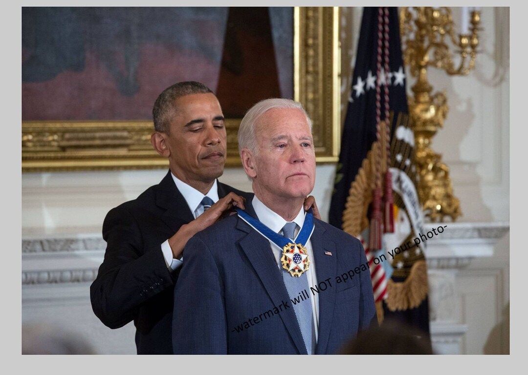 Barack Obama Awards Joe Biden PHOTO President White House 5x7 Joseph ...