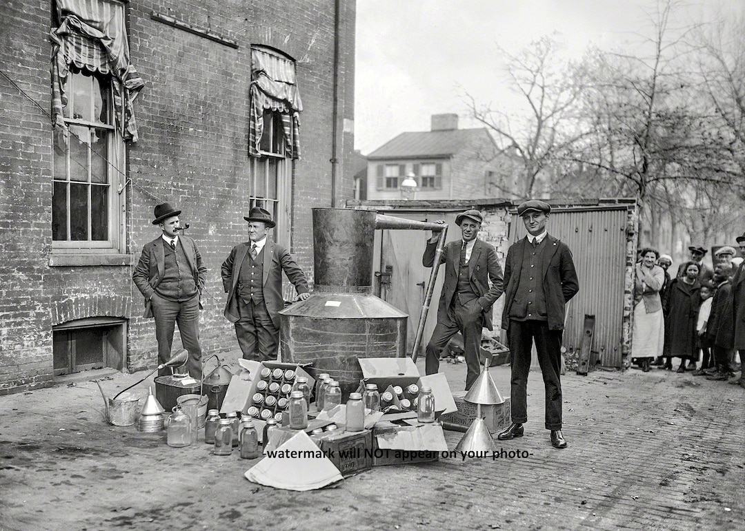 5x7 1922 Bootleggers Liquor Still PHOTO Moonshine Whiskey, Mason Jars ...