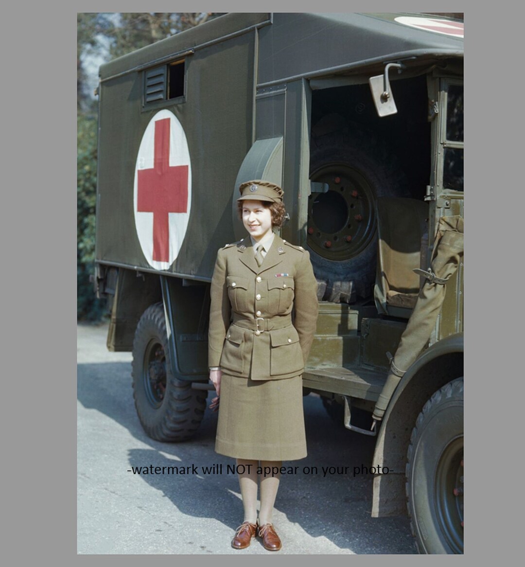 5x7 Queen Elizabeth II PHOTO World War 2 Army Service ATS United ...