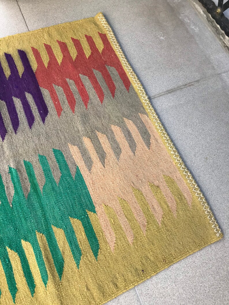 Vintage Turkish Sofrah Kilim Rug Native Tribal Small Kilim Rug ...