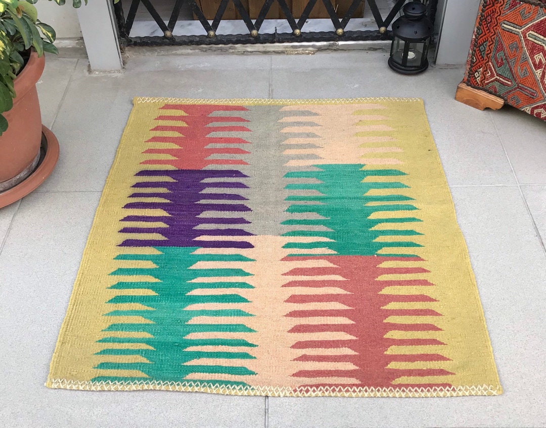 Vintage Turkish Sofrah Kilim Rug Native Tribal Small Kilim Rug ...
