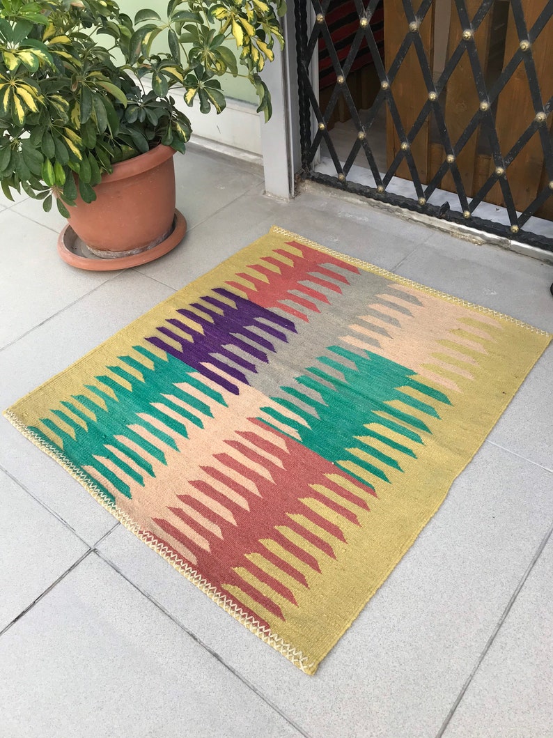 Vintage Turkish Sofrah Kilim Rug Native Tribal Small Kilim Rug ...