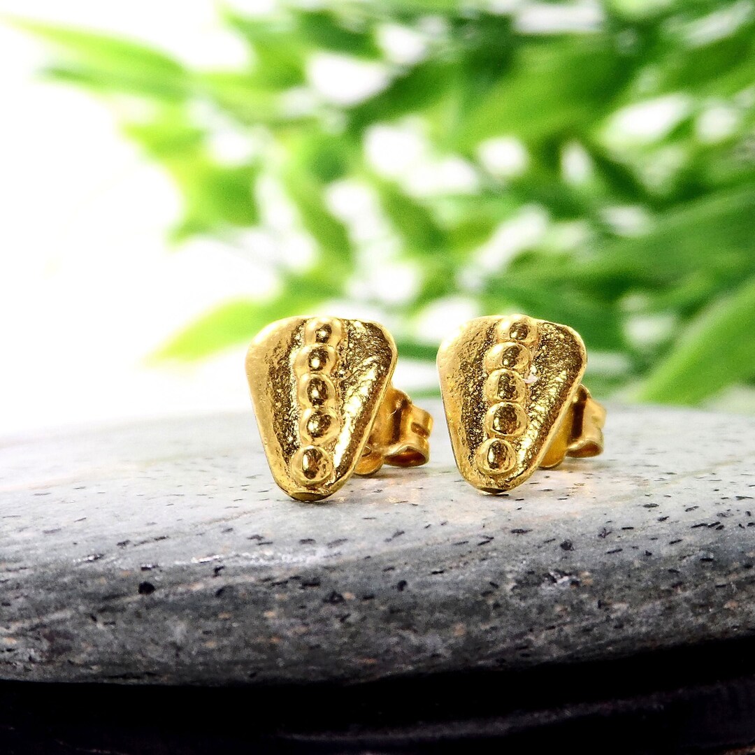 Gold Triangle Studs Simple Earrings Gold Geometric Stud Earrings ...