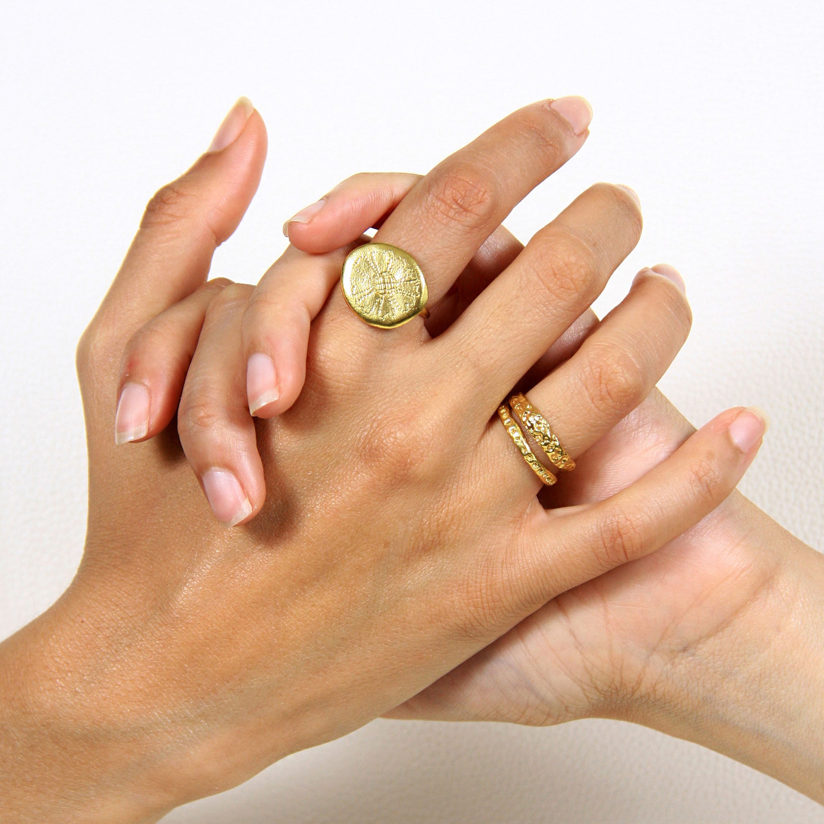 Dotted gold band ring for women Gold dot ring Dainty Stacking | Etsy